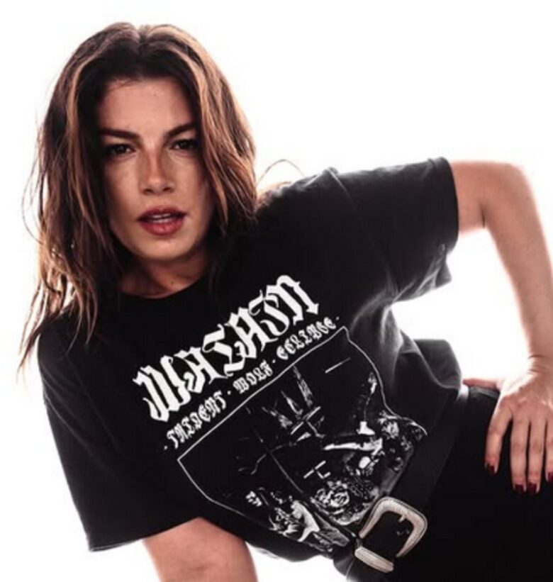 Emma Marrone ancora vittima di body shaming: "Mettersi a dieta"
